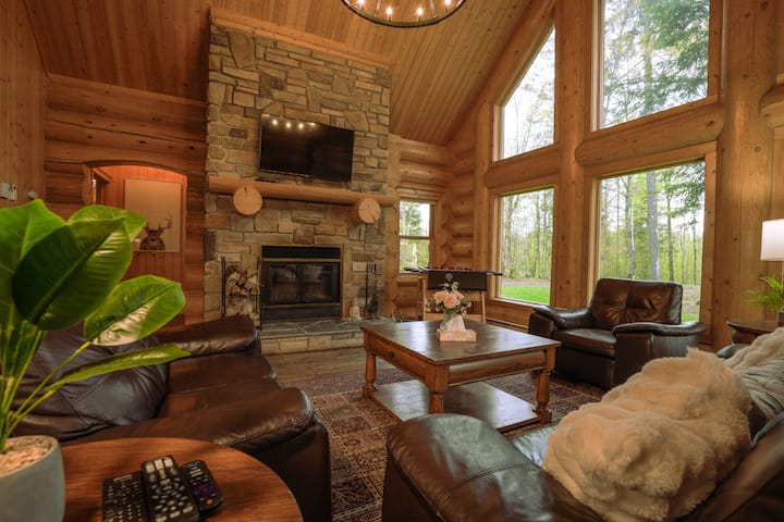 Spa & Sauna Privés, Chalet Cosy En Pleine Nature - Saint-Sauveur