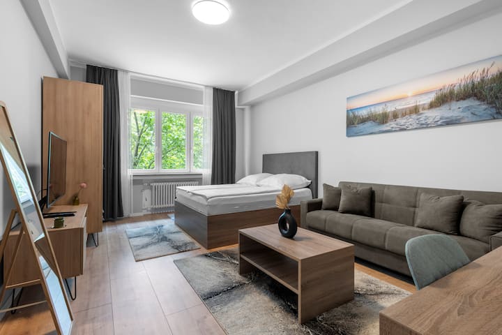 Deluxe Apartment With 4 Bedrooms And Balcony - Colonia