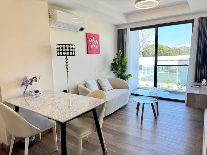 清迈一号/5分钟步行至尚泰购物中心/小区三个泳池/带露台3081 - Chiang Mai