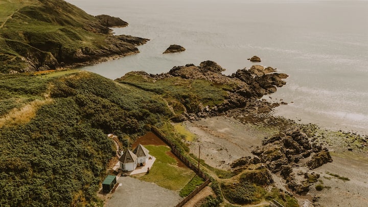 Selkie’s Haven: Beachfront Ultra Lux Paradise - Stranraer