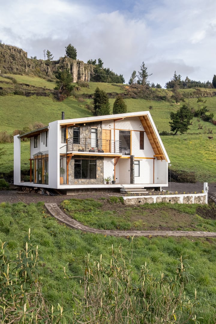 Warmi House - Ecuador