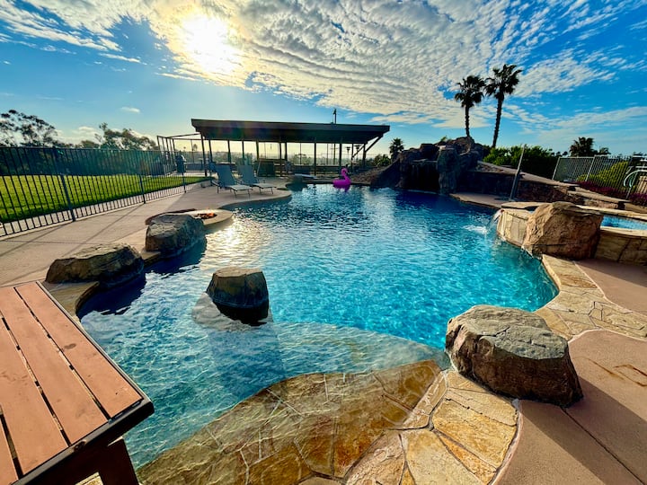 Sierra Mar Estate - Vista, CA
