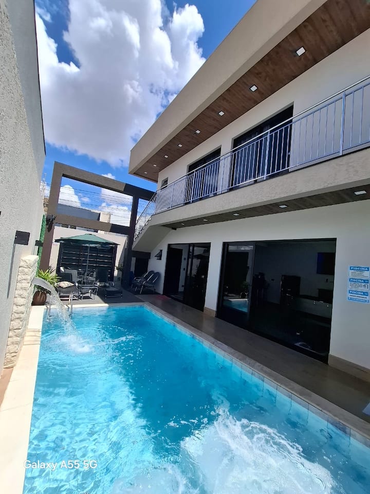 Casa Com Piscina- Espaço Vip Hall - Cascavel