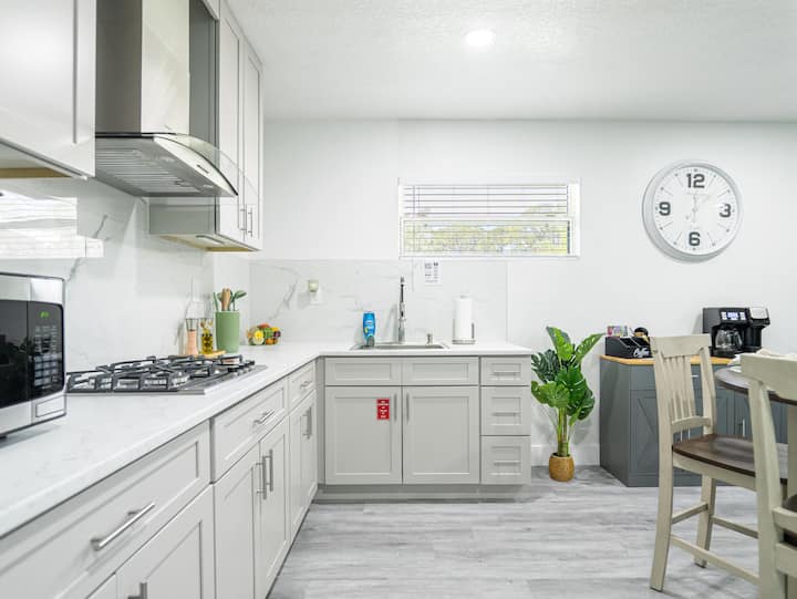 Beautiful Apart 5 Min To Downtown Mount Dora - Mount Dora, FL