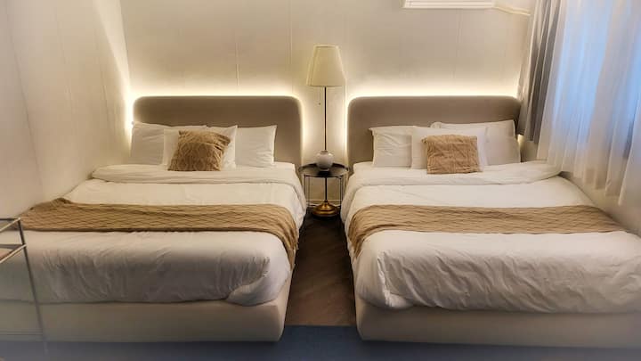 망원역 1분, 망원시장 3분,  홍대 Yg 4인 2룸, 서울월드컵경기장 - Seoul