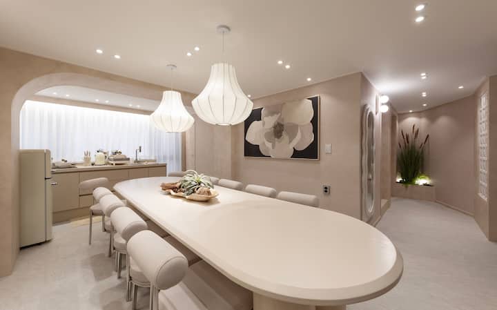 홍대_서교 Stay 화장실2.5개/ 홍익대입구역 도보7분/ 디자이너리모델링 - Seoul