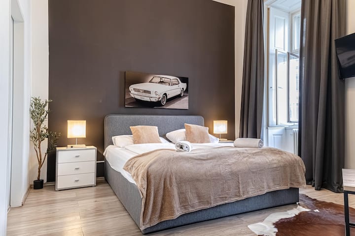 Cozy Hotel Room With View | Mariahilferstr - 빈