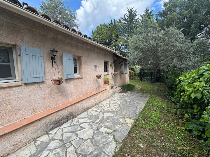 Appartement Au Calme Avec Jardin Parking Clôturé - Draguignan