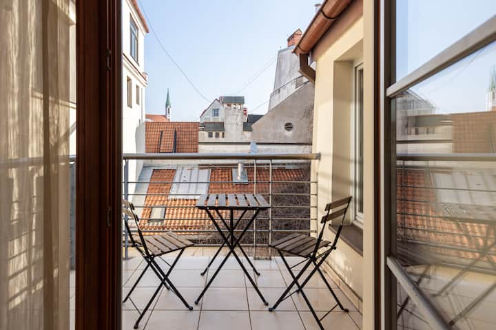 Old Town Apartment With Terrace And Ac - Riga