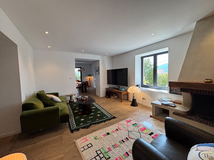 ⸻

Maison De Caractère - Ajaccio - Ajaccio