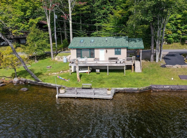 Charming 2br Cottage On 1st Lake | Dock + Views - Old Forge, NY