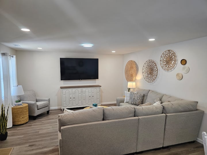 Cozy New Const. Ranch Near Park - Middletown, OH