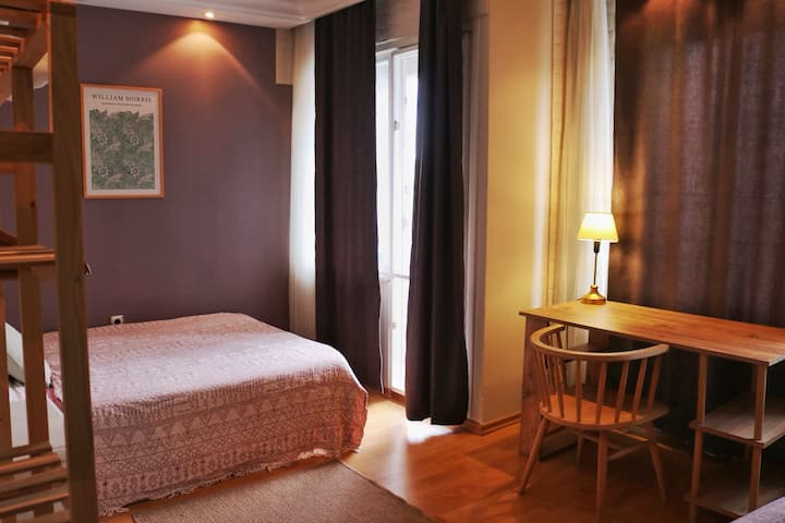 Calm, Peaceful, Central Room. - Istanbul
