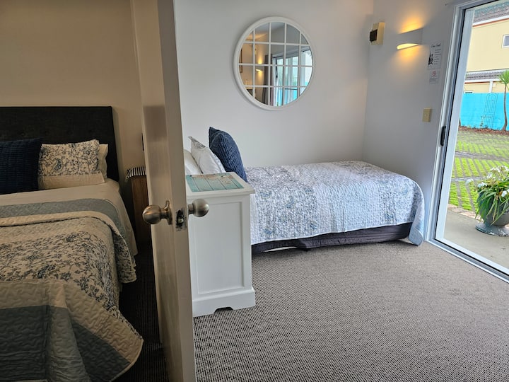 Albert No6- Ground Floor Rooms - Whitianga