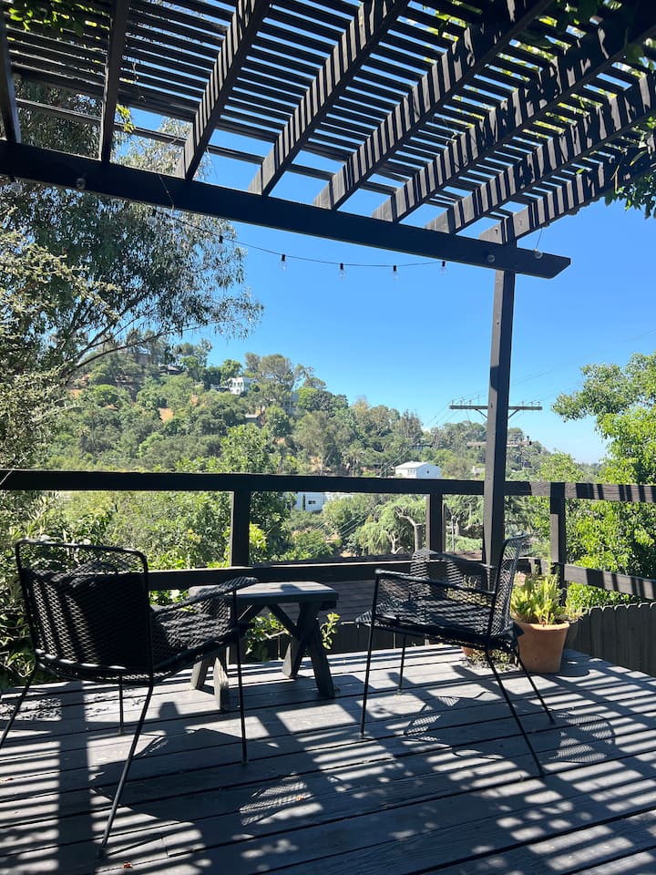 Echo Park Hills Cabin - Los Angeles, CA