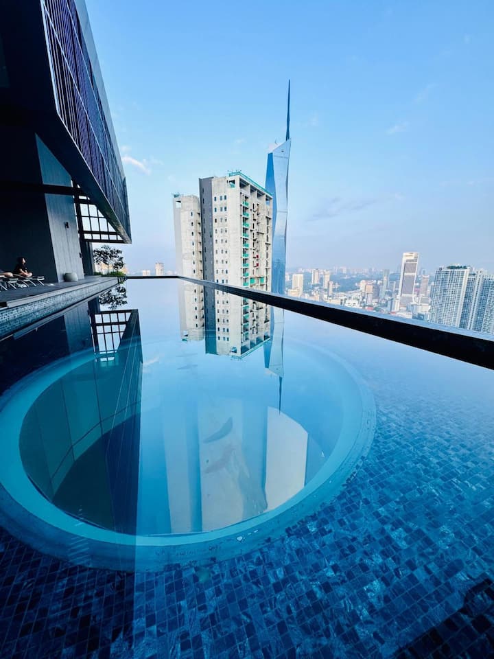 Resort-style Dual-key With City Views - High Floor - Bukit Bintang