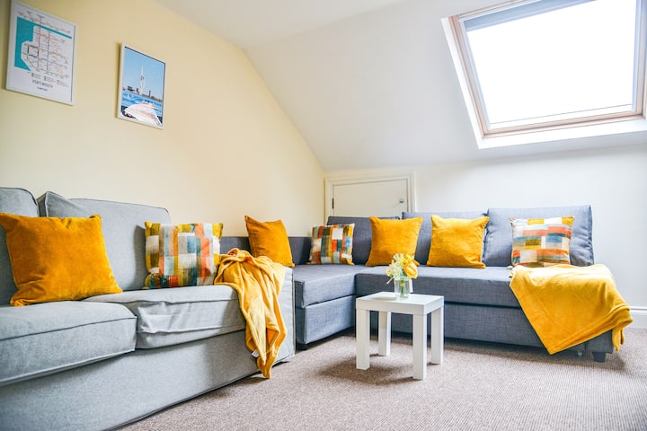 2 Bed Seaside Flat In Southsea - Entire Apartment - Portsmouth