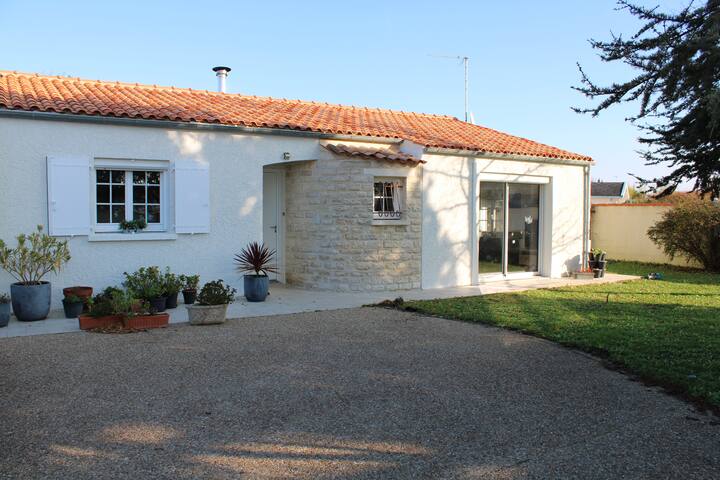 Maison Lumineuse Avec Grand Jardin - Châtelaillon-Plage