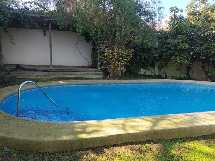 Amplia, Hermosa Casa Muy Central - Limache