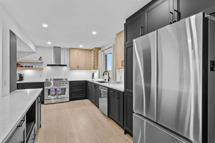 Spacious Modern Farm House W. Mobile Home - Ottawa