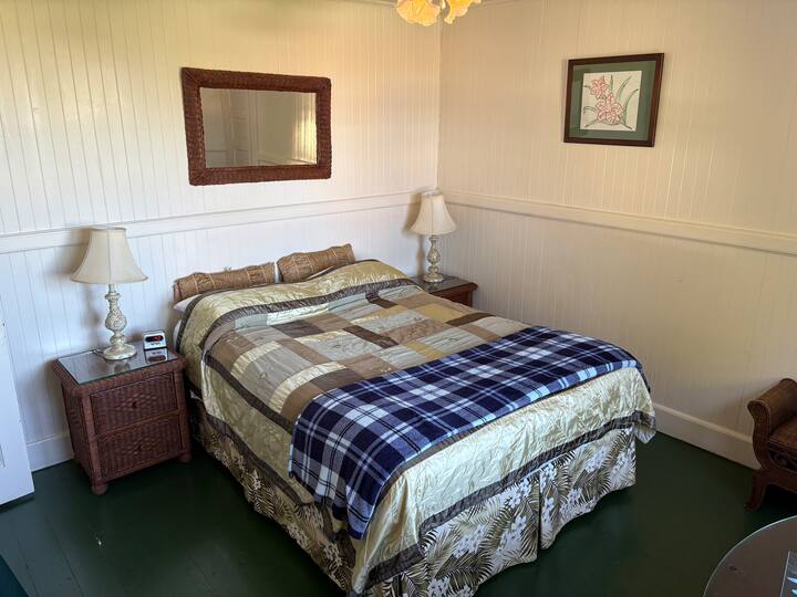 Double Bedroom In Charming Historic House - Hilo, HI