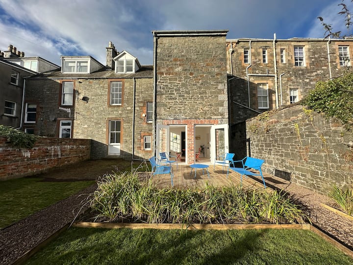 Merchant’s Townhouse Sleeps 8 - Kirkcudbright