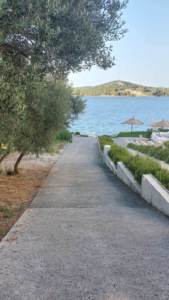 Charming House By The Sea In Betina, Is. Of Murter - Pirovac