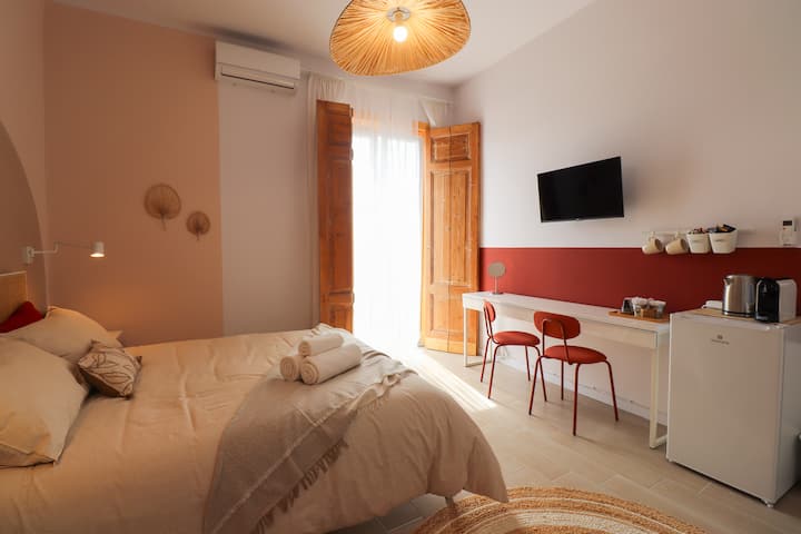 Chic Flat In Historic Catania With Private Balcony - Catania