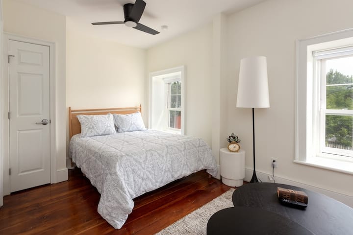 Edison Suite - Youngstown, NY