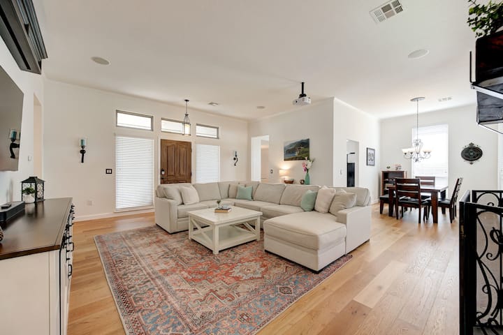 Relaxing Retreat +Community Pool - Norman, OK