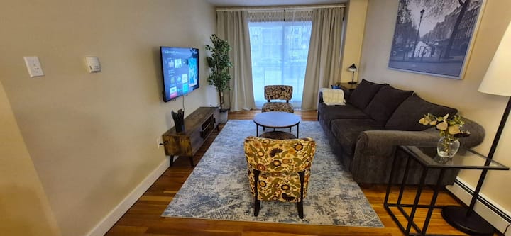 2bd Urban Gem-free Parking & Gym - Wilder Institute/Calgary Zoo