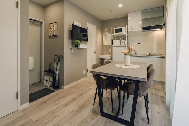 柔风208|临近天王寺、通天阁、难波|地铁直达难波、梅田|动物园前站徒步约1分|精美公寓 - Osaka