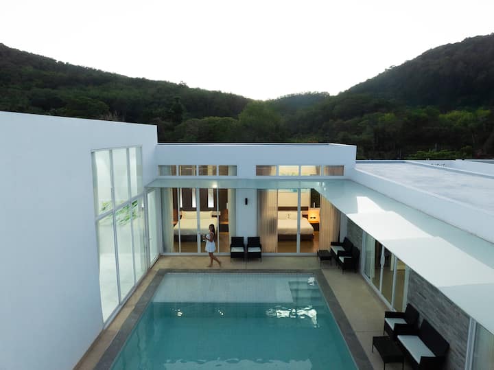 Villa Aurora • 6br Retreat W/pool, Gym & Concierge - Phuket