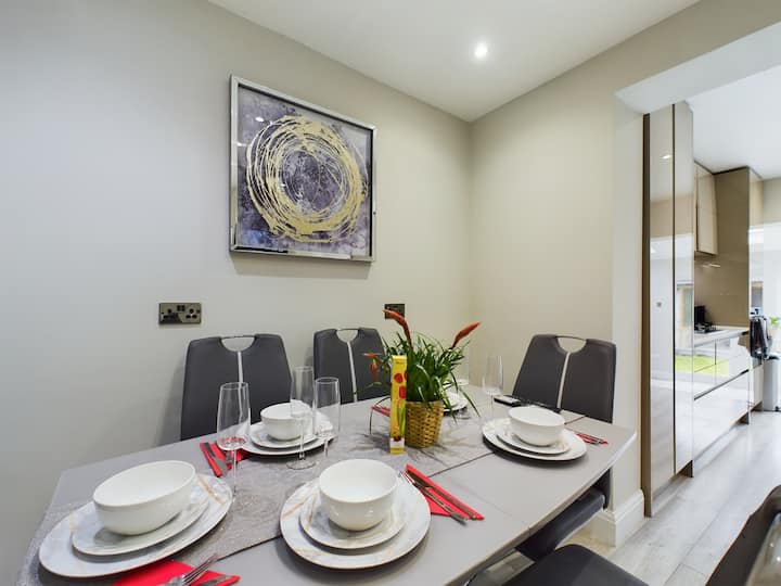 Elegant 3bed Family Home In Chadwell Heath - Barking