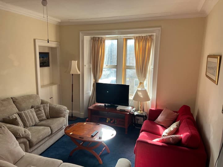 1st Class 4 Bedroom 2 Bathrooms - Melrose