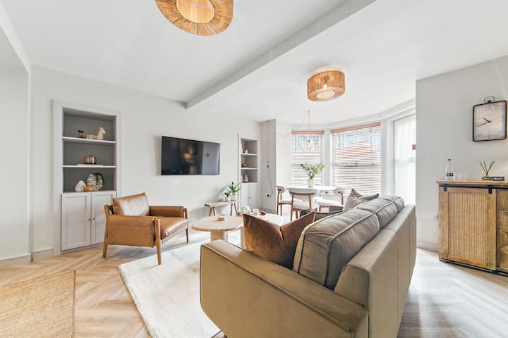 Luxury 2-bed – Heart Of Harrogate, Free Parking - Harewood Castle