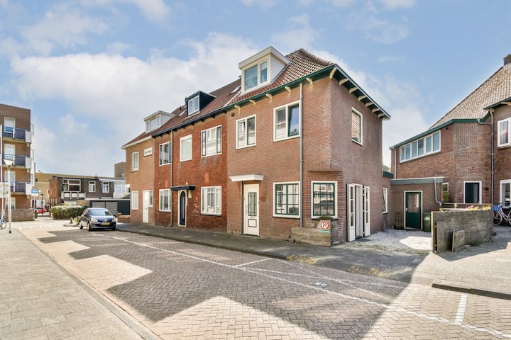 Walhalla 1 (Apartment With Private Parking) - Zandvoort