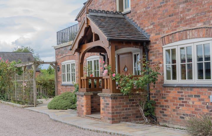 Row House - Cheshire Countryside - Nantwich
