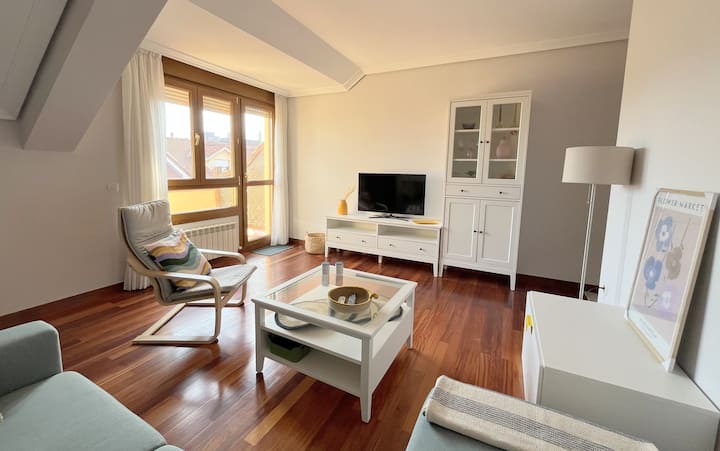 ÁTico Con Terraza En Loredo - Solares