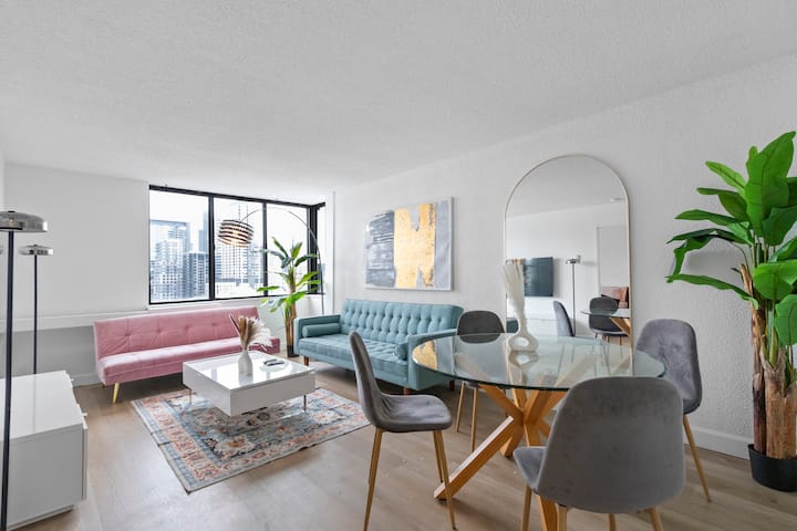 Private Condo Stunning Downtown View Free Parking - Montreal