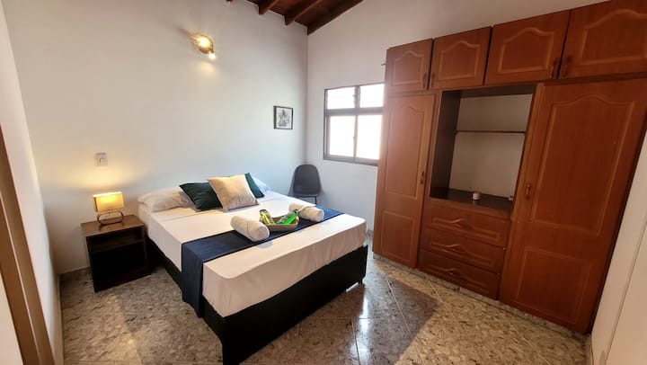 Lovely 2 Bedroom Flat Laureles - Medellín, Colombia