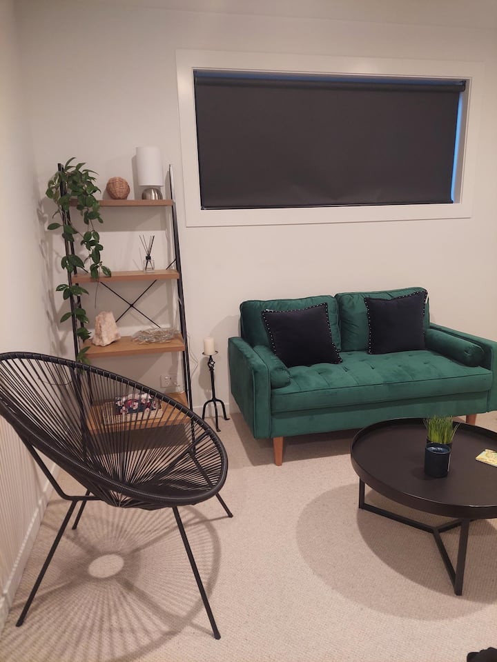 Northlake Bolt-hole - Wanaka