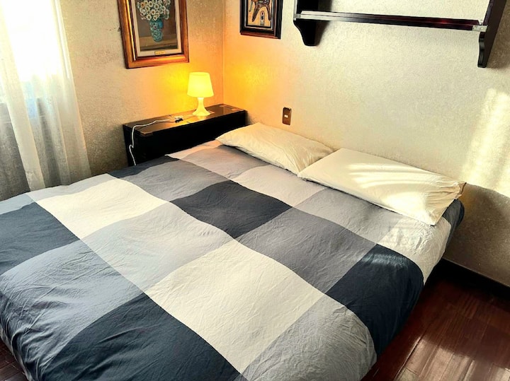 Nice Room Bocconi 15" From Duomo (M2 Metro) - Milan