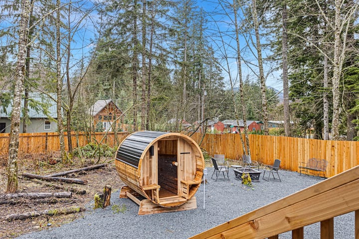 Glacier Run @ Rainier: Hot Tub, Sauna, Movie + Ev - Ashford, WA