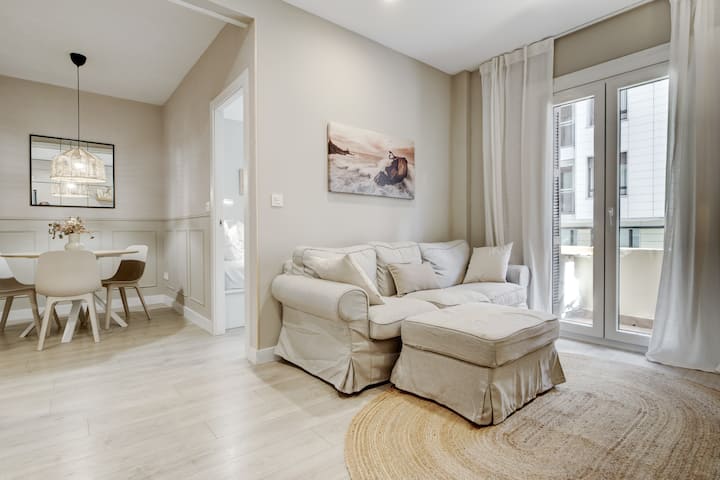 Zurriola Beach – Modern Comfort & Top Location - San Sebastián