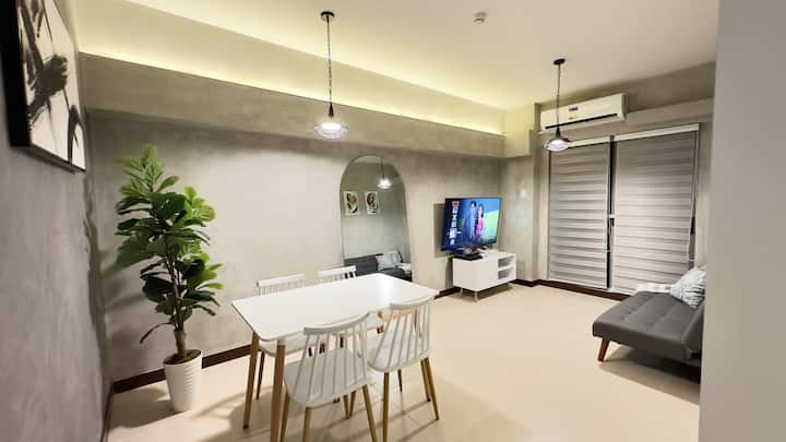 2br@aston | W/ps4, Beerpong, Spacious Unit&balcony - Manille