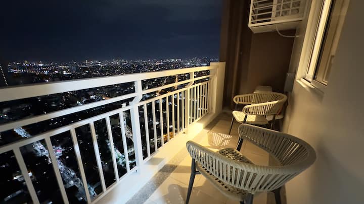 2br@aston | W/ps4, Beerpong, Spacious Unit&balcony - Aéroport Ninoy Aquino (MNL)