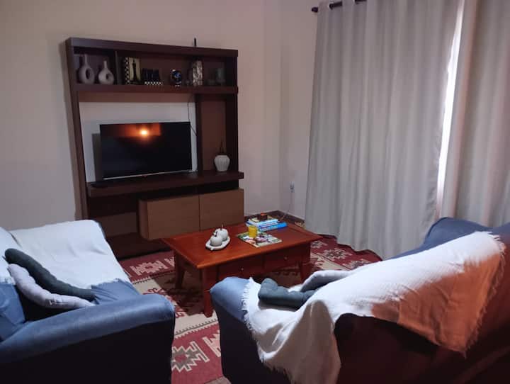 Casa Dos Cedros: Sofisticação E Aconchego. - Amparo