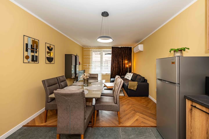 Spacious Central Flat - Sofia