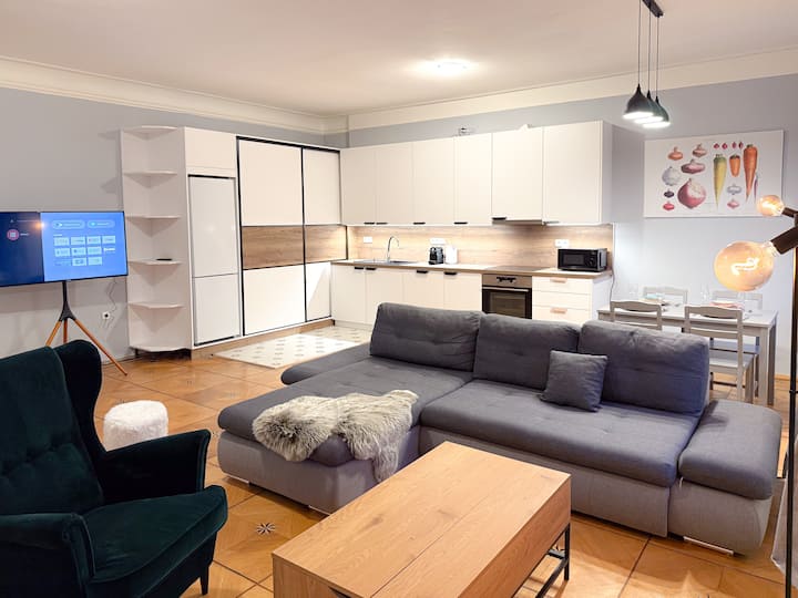 Velvet Revolution 1989 Apartment - Praga